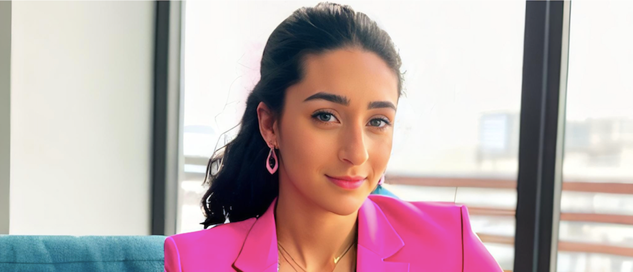 Anisa Ozalp - BIOGRAPHY
