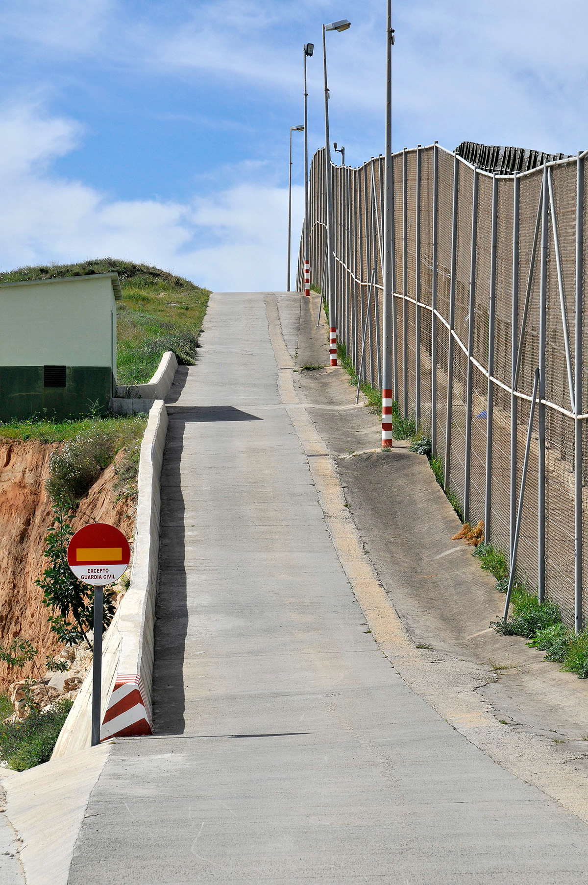 Manel Clemente - The Melilla border fence