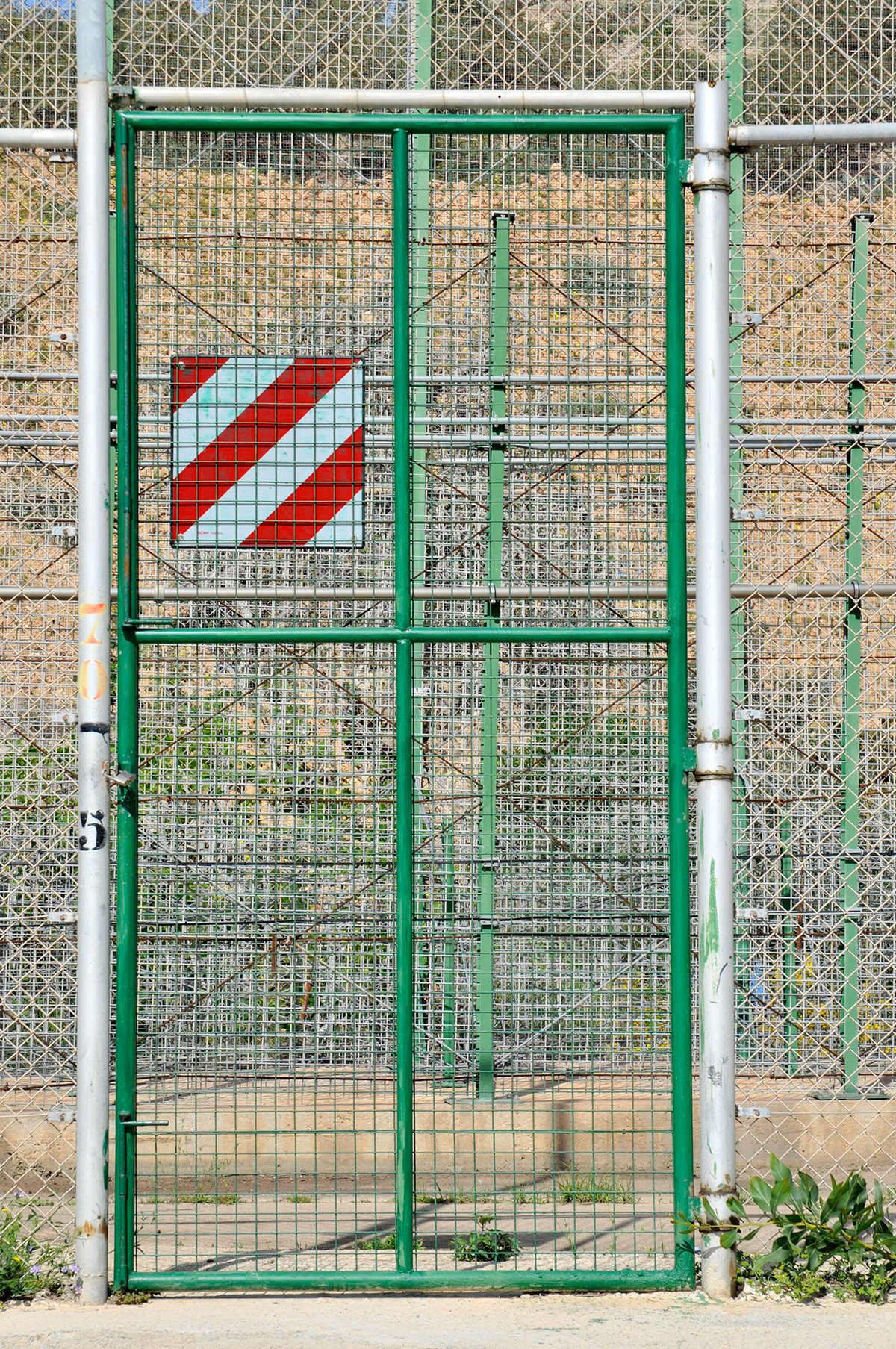 Manel Clemente - The Melilla border fence