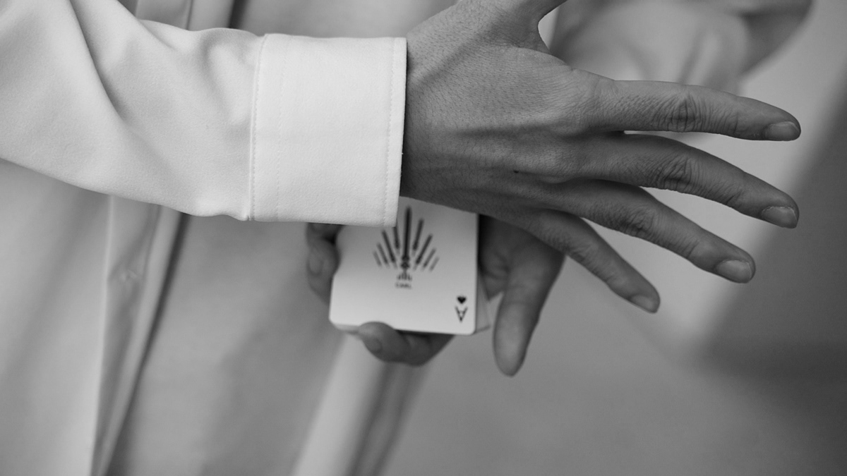 ITS Design Studio - ISOLUX : Magic & Cardistry Lecture