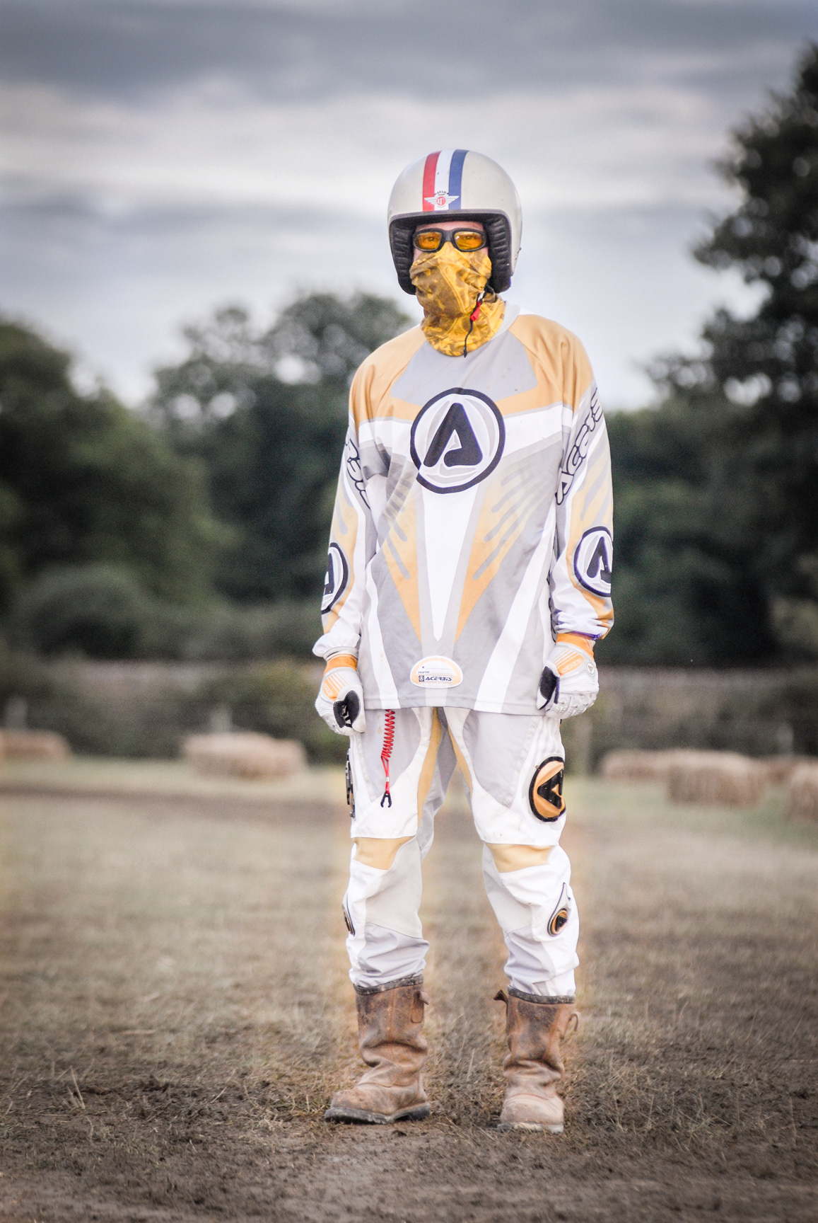 J santa cruz - people