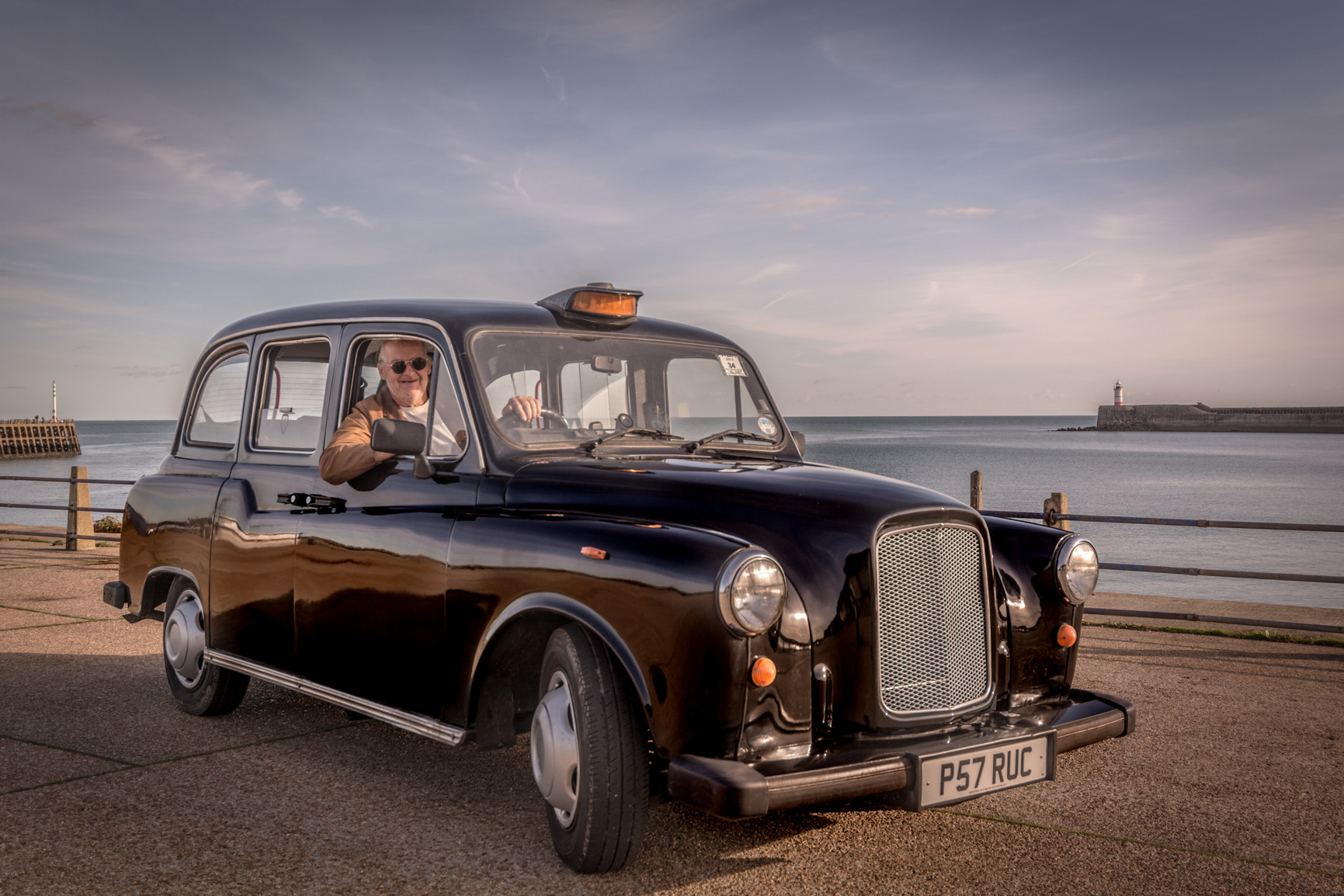 J santa cruz - people