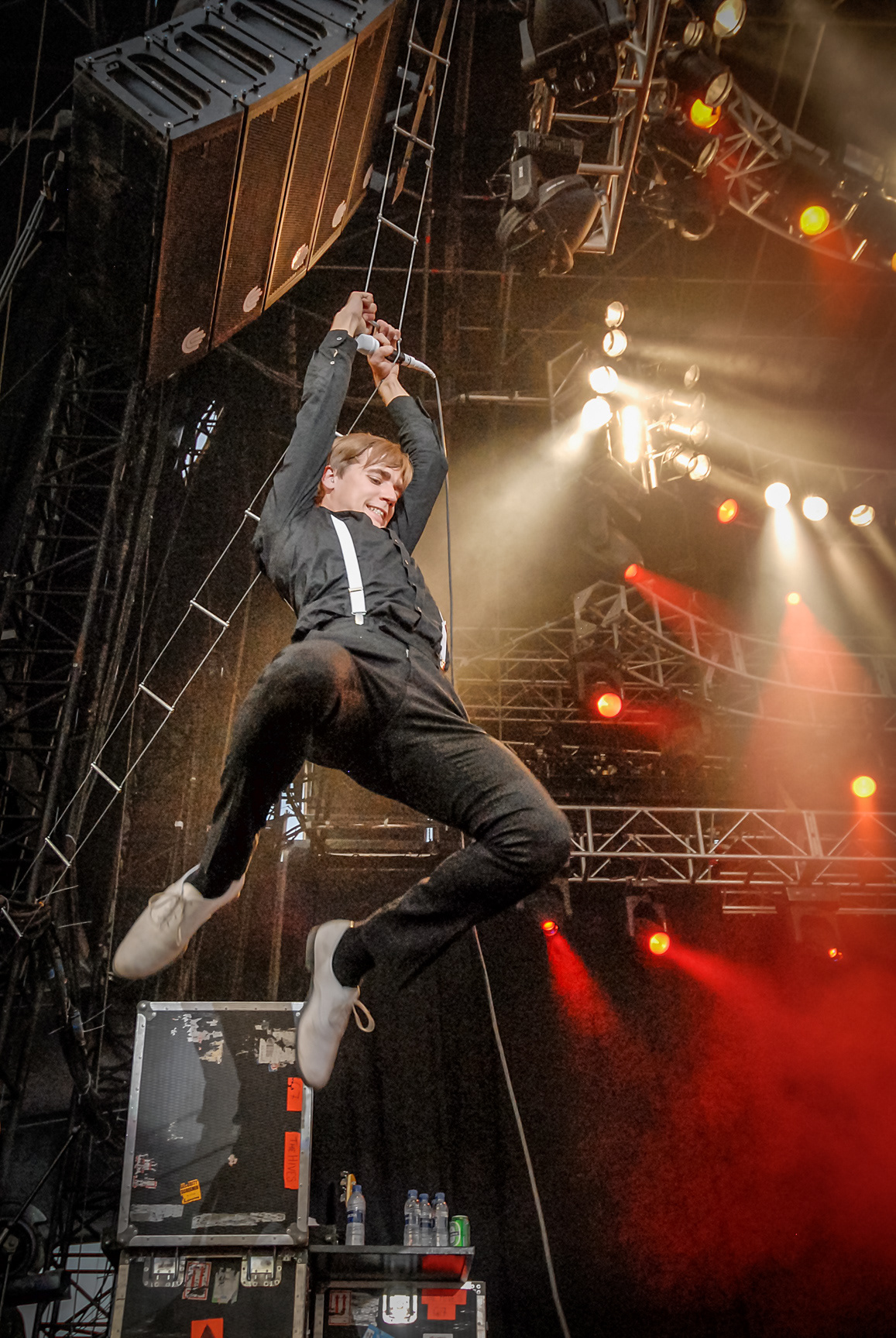 J santa cruz - people