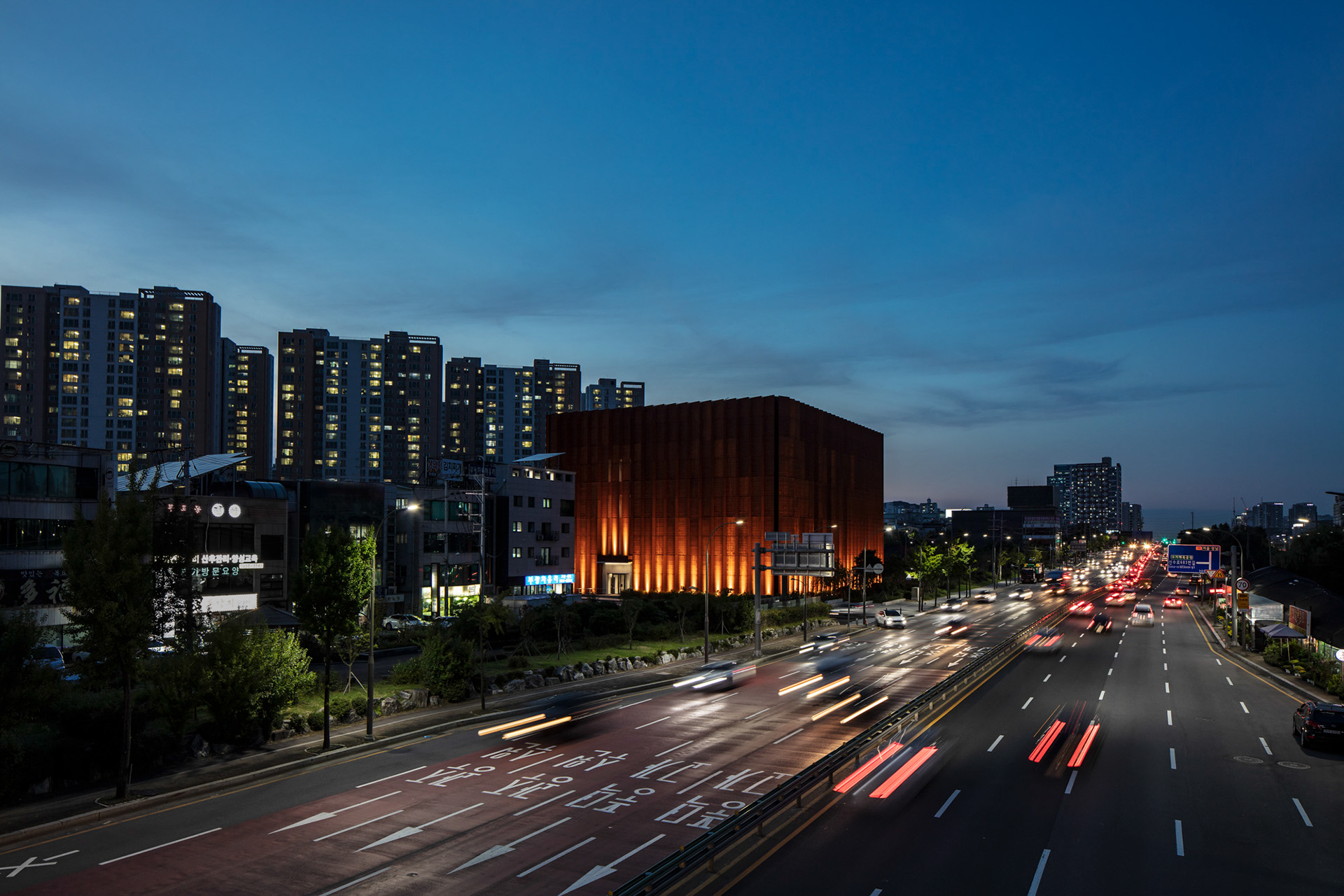 HONG KIWOONG photography - Genesis Suji