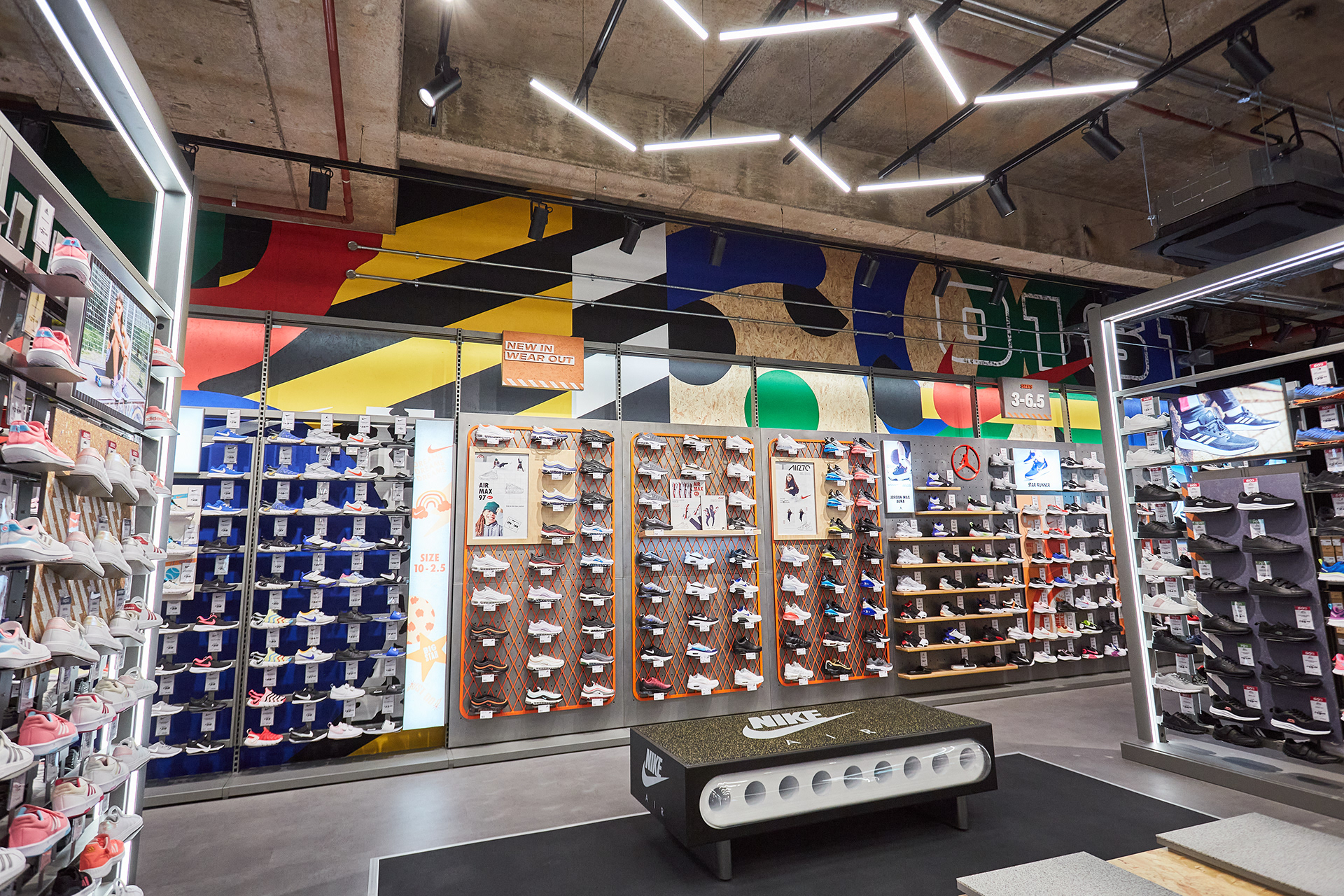 marcus method: Visual Artist - NIKE MURAL - MANCHESTER