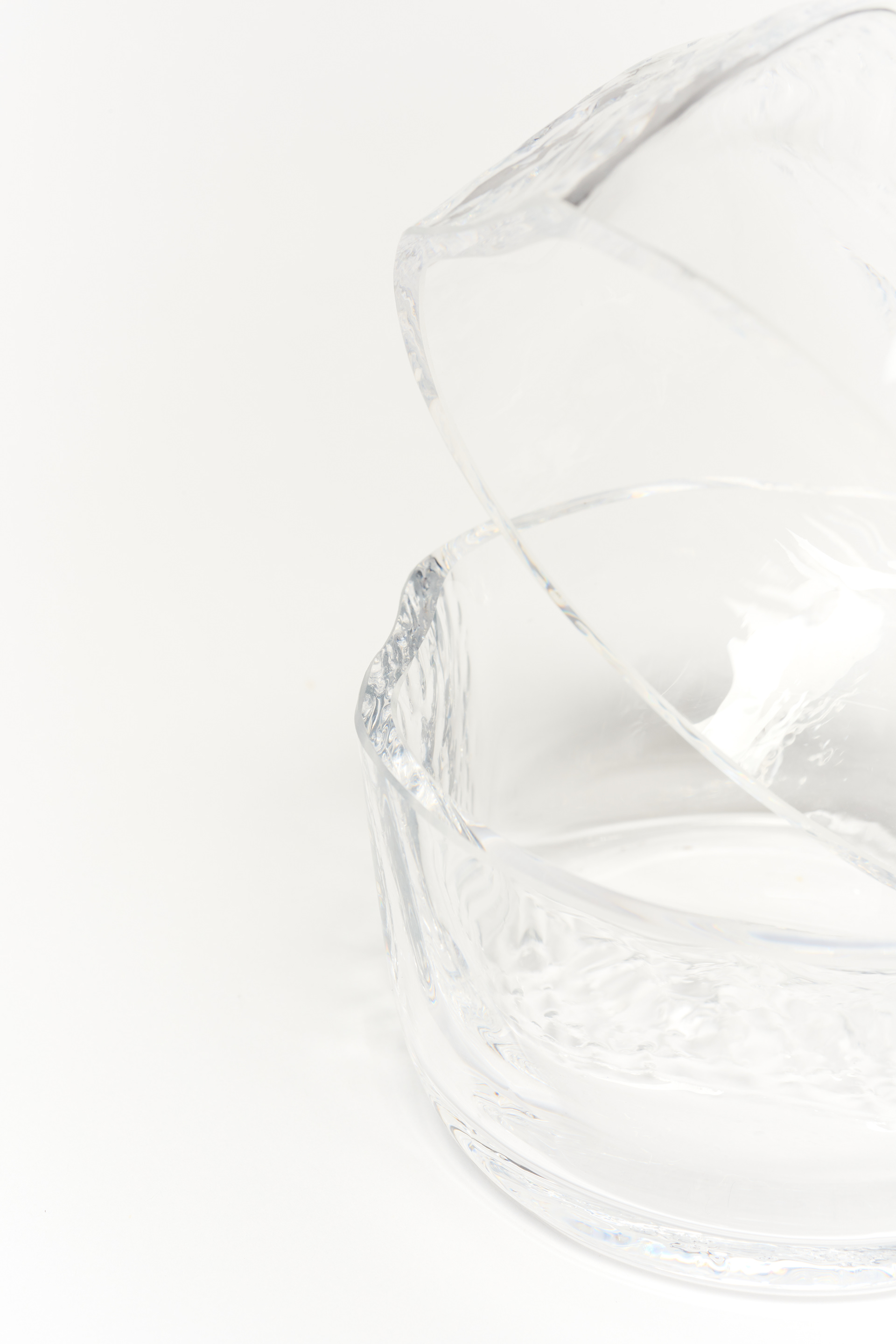 Lea Mader - textile structures in glass