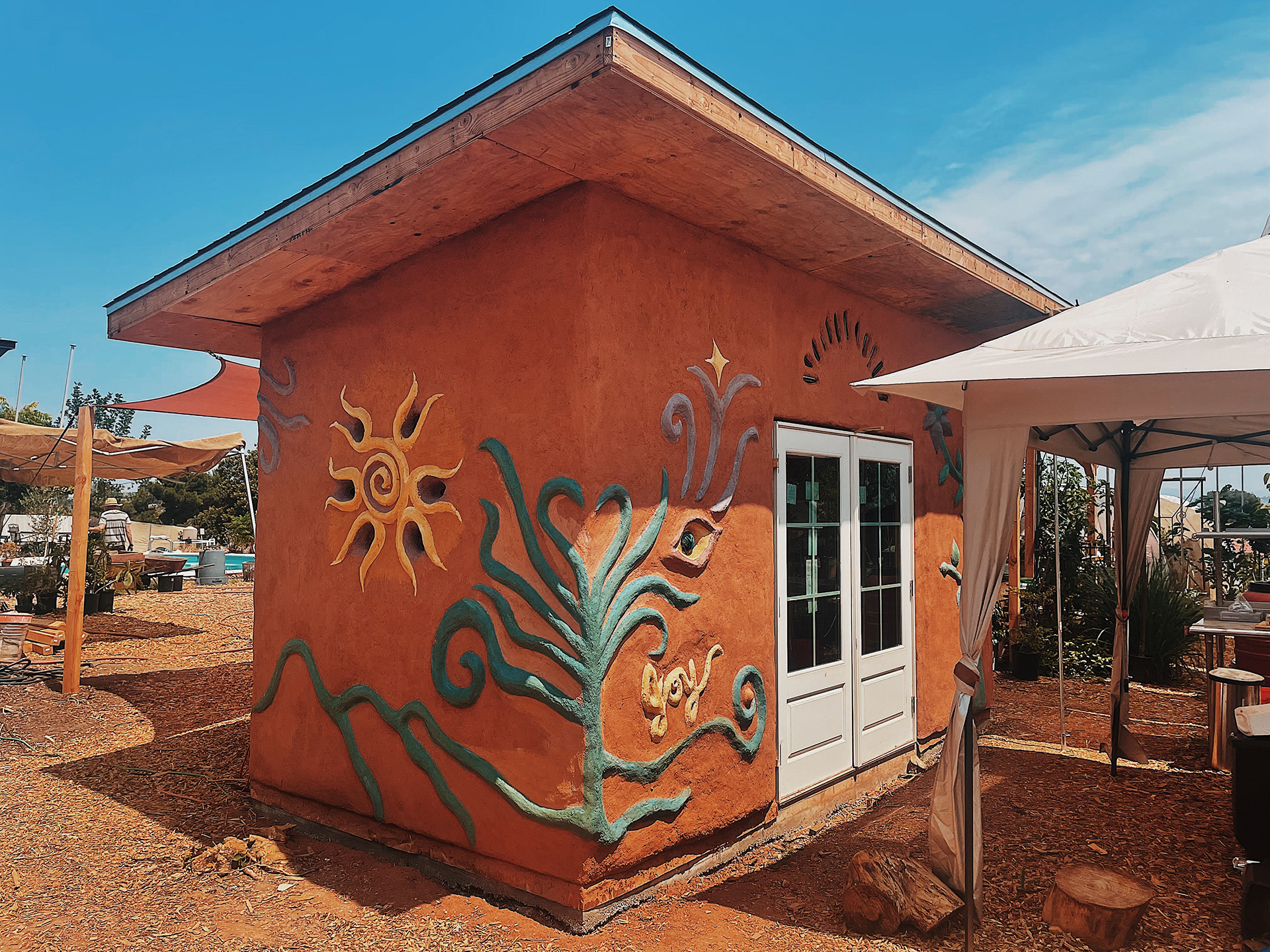 MudWorks // Hand-Sculpted Earth