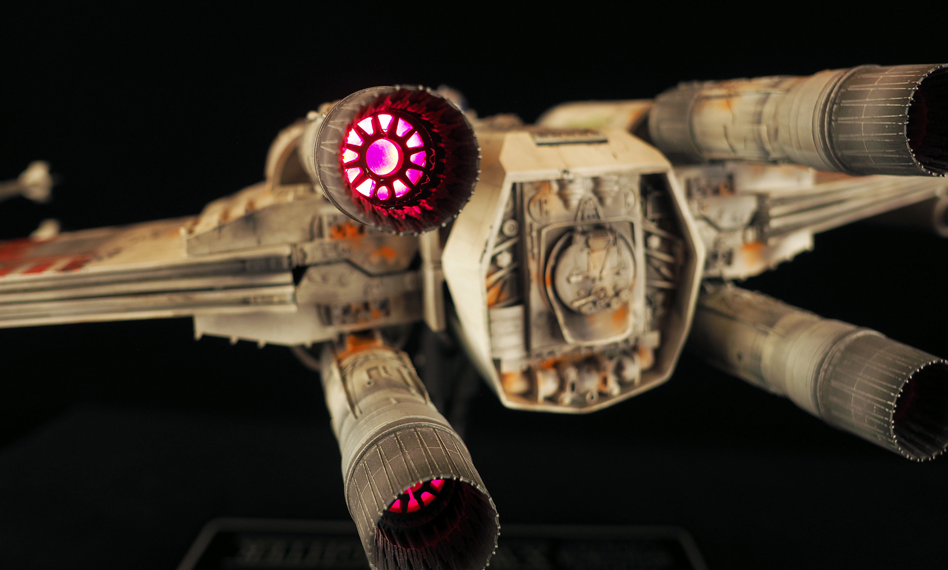 Jason Eaton Studio - Red 5 Hero X-Wing