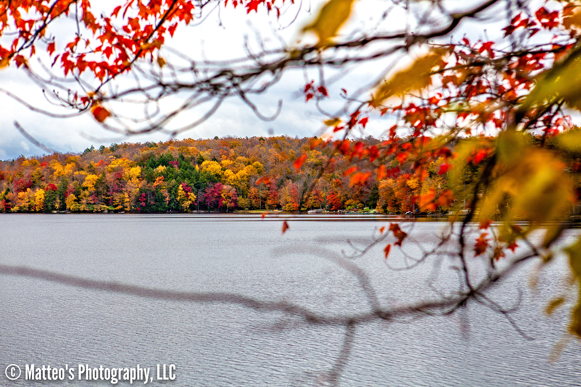 Matteo's Photography - Commercial & Studio - Fall at the Lake