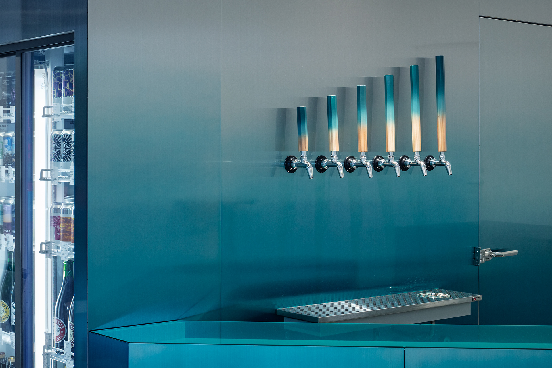 YO. INTERIOR DESIGN - DIG THE LINE DOORS