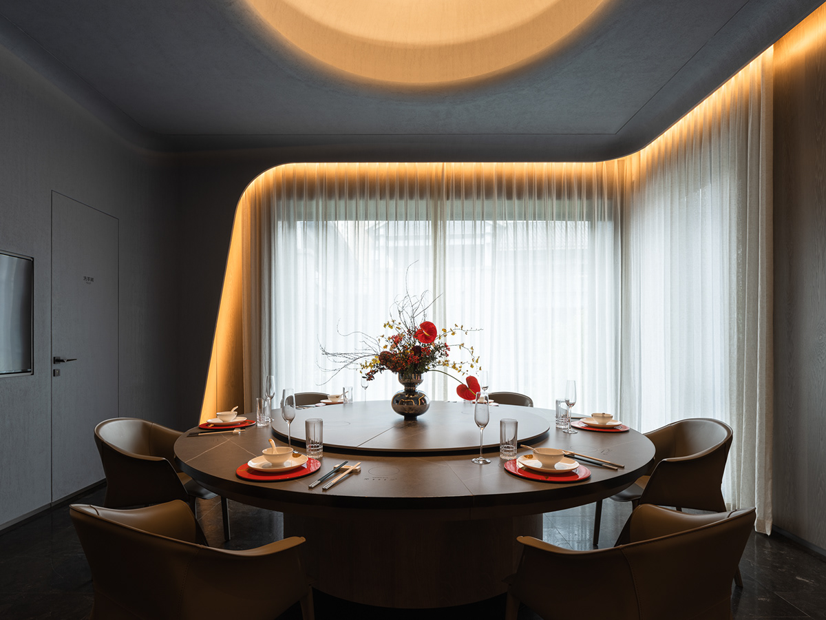 TAN XIAO- Studio Ten - RED MAN Restaurant