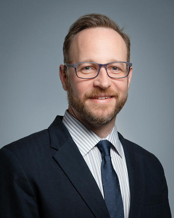 Doelman Creative - Corporate Headshots