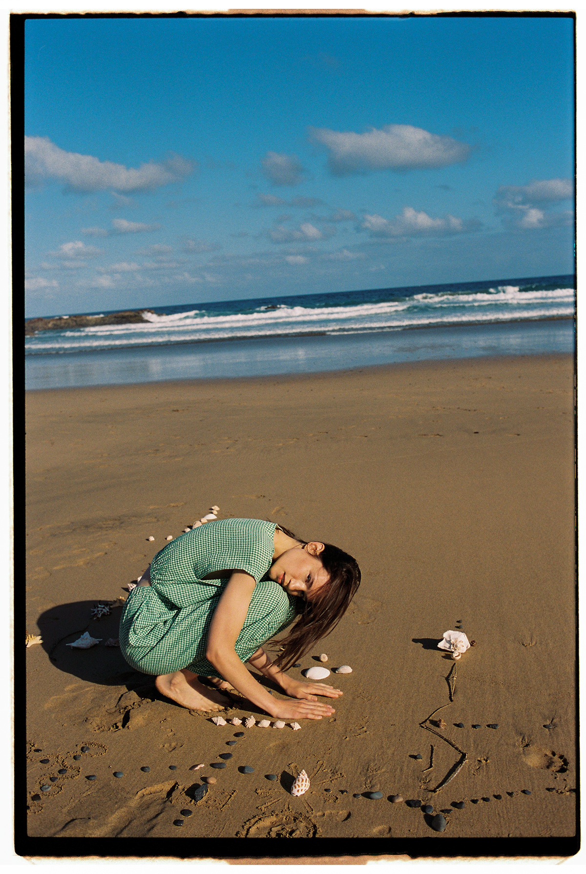 raquel chicheri - BOBO CHOSES - LIVING ON A SHELL