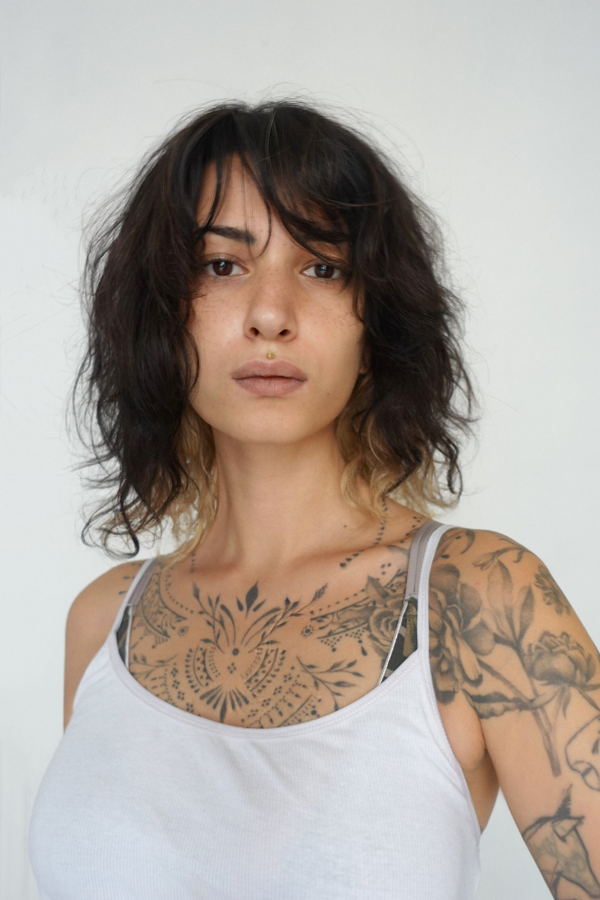 LOU VOLCHITSA - COMÉDIENNE