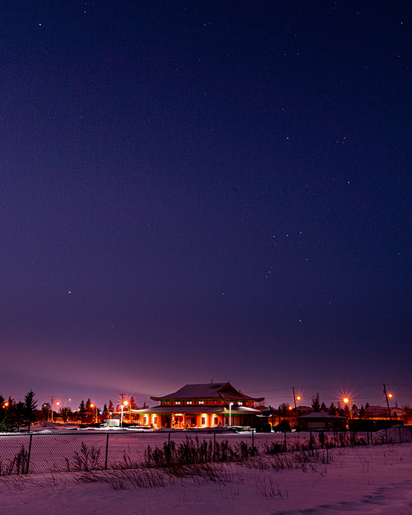Keegan Goerz Photography - Edmonton Temple with Night Sky