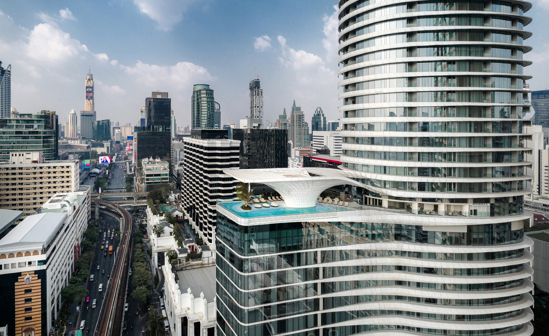 PanoramicStudio - MAGNOLIAS RATCHADAMRI BOULEVARD