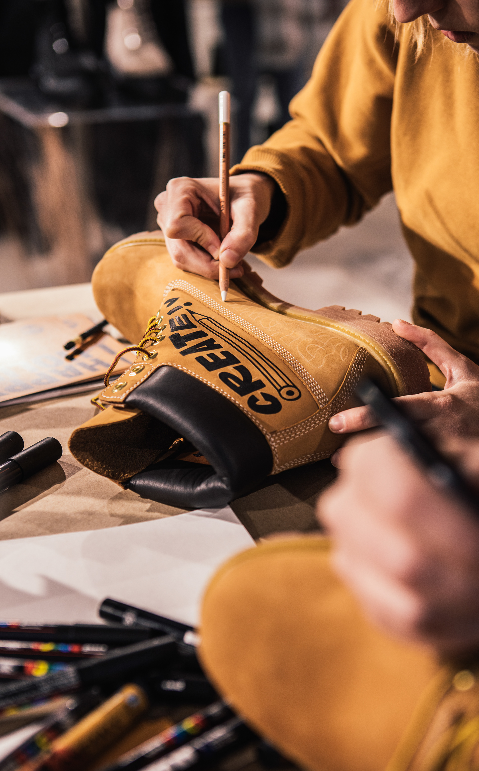 Wallnuts Murals - Live drawing Timberland