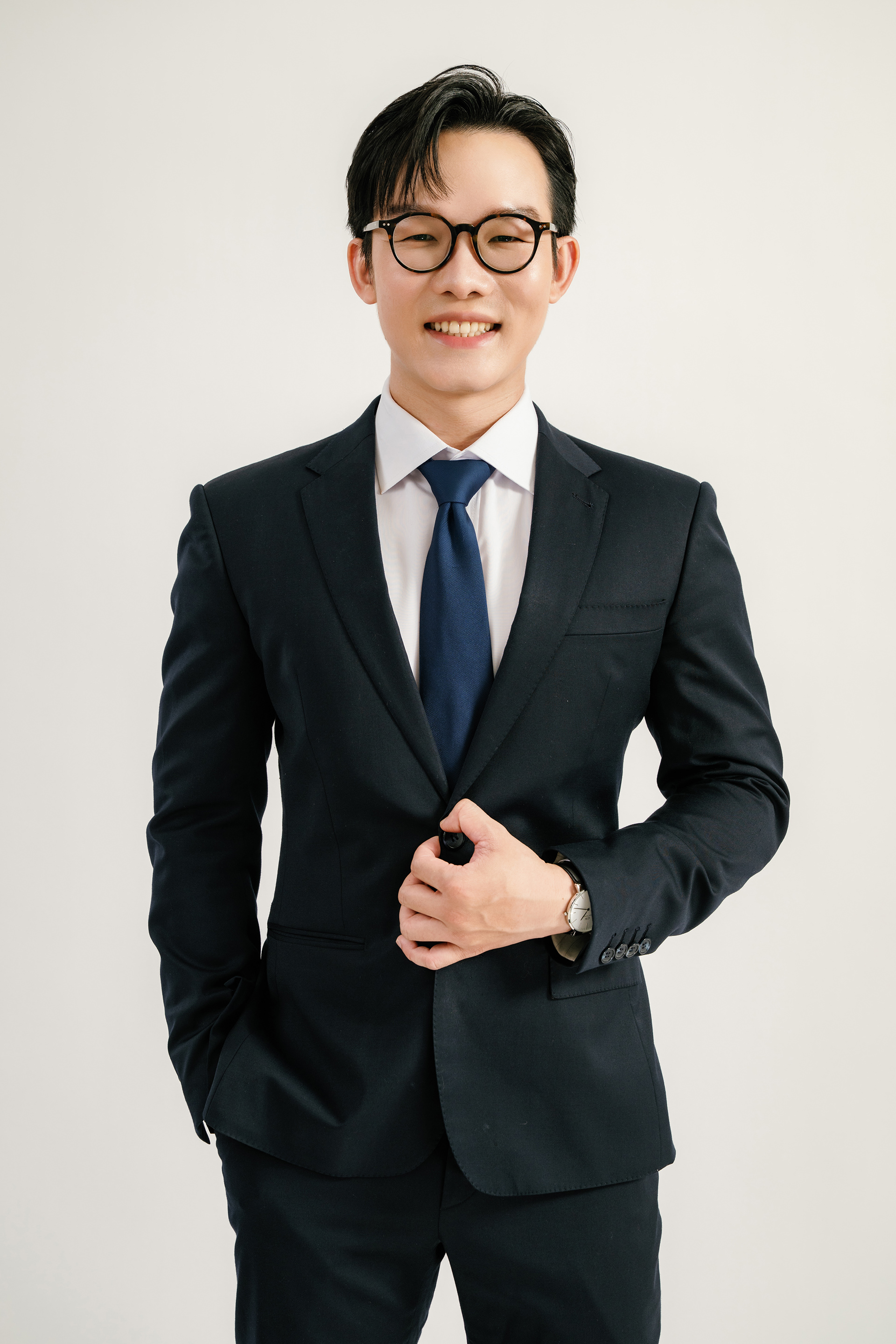 Dual-T Media - Professional Business Portrait