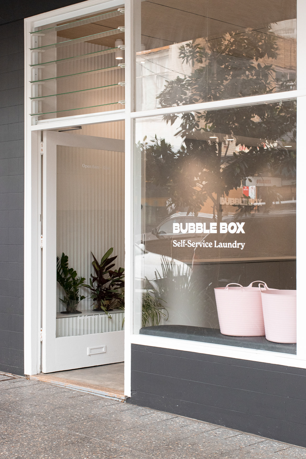Daniel Malik | Design Portfolio - BUBBLE BOX 02