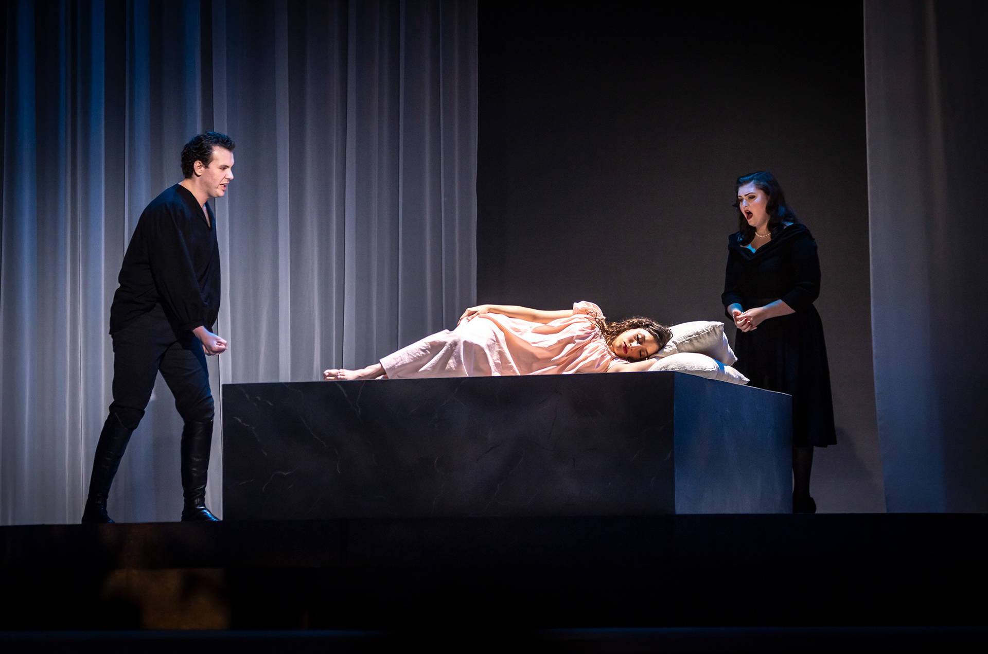 Shahrzad Mazaheri - The Rape of Lucretia