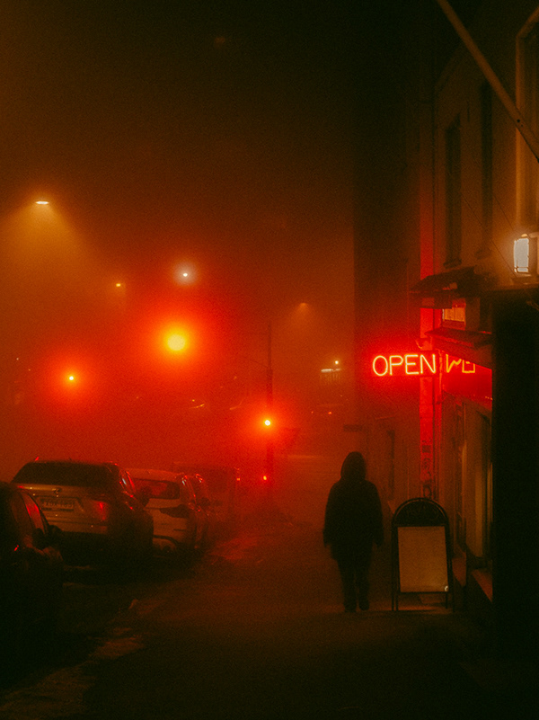Tommi Viitala Street Photography - OBSCURE FUTURE