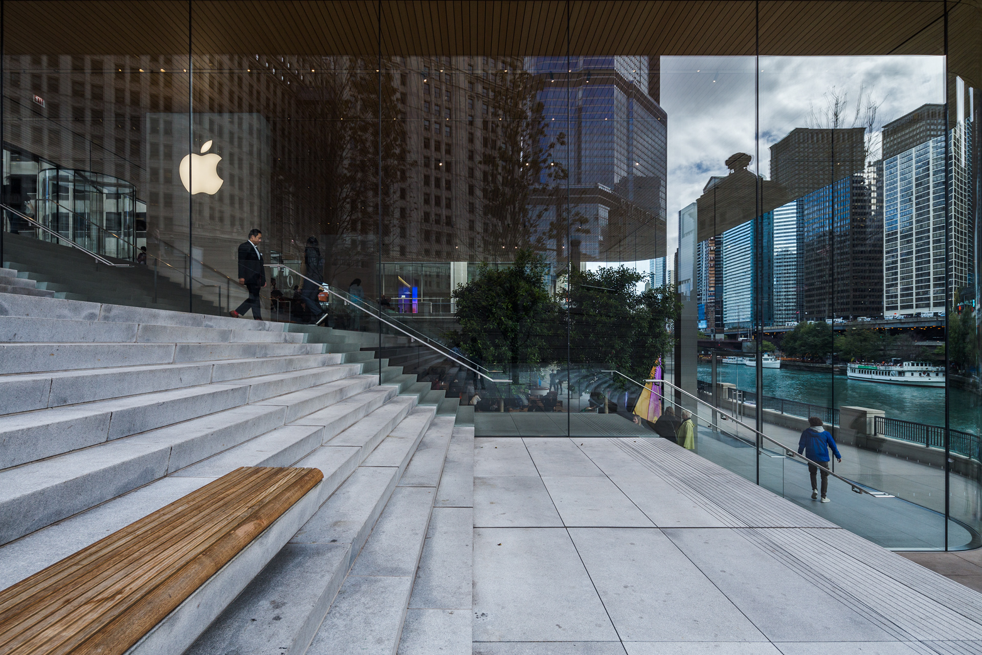 felipe cobos hermida | - | NORMAN FOSTER | APPLE STORE