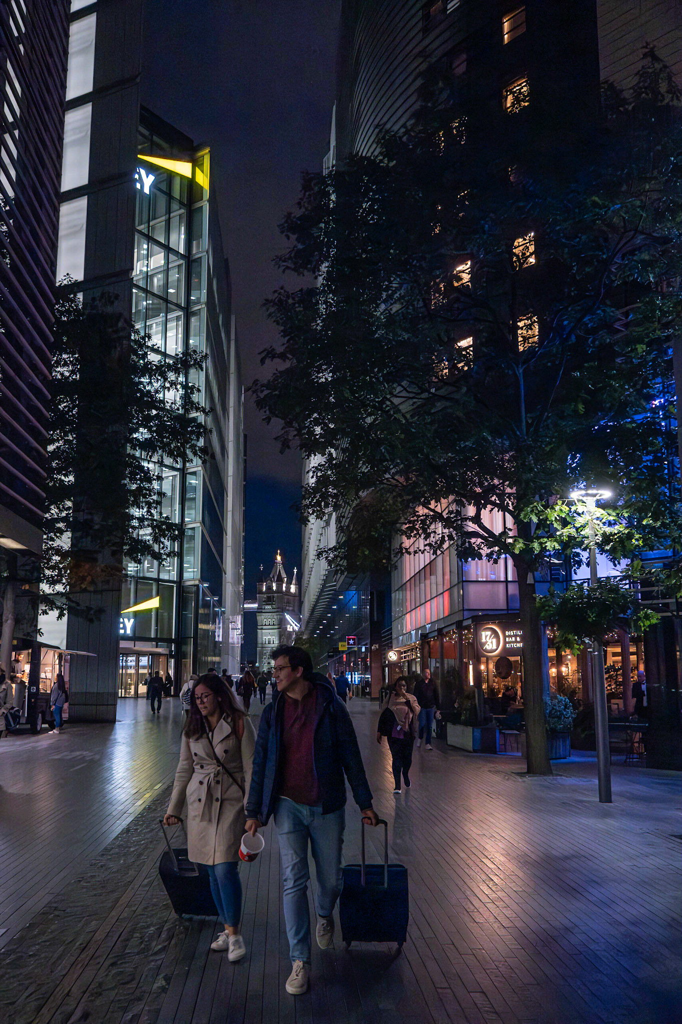 Roger Dutton - Street Photography