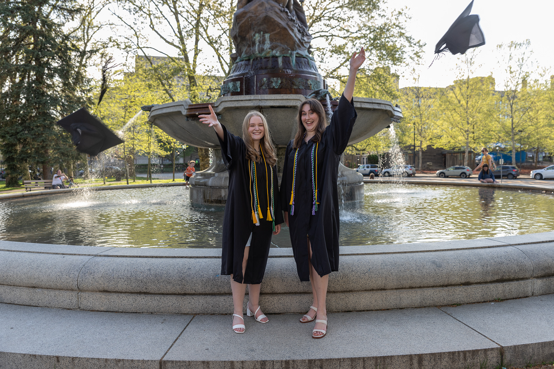 Allen Howard Photography Portfolio - Emma and Jess Pitt Graduation