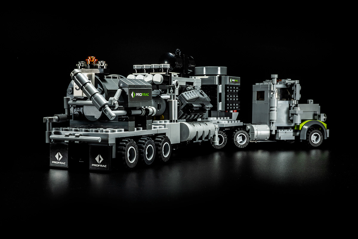 ICHIBAN Toys - custom LEGO piece sets - Mobile Hydraulic Fracturing Rig