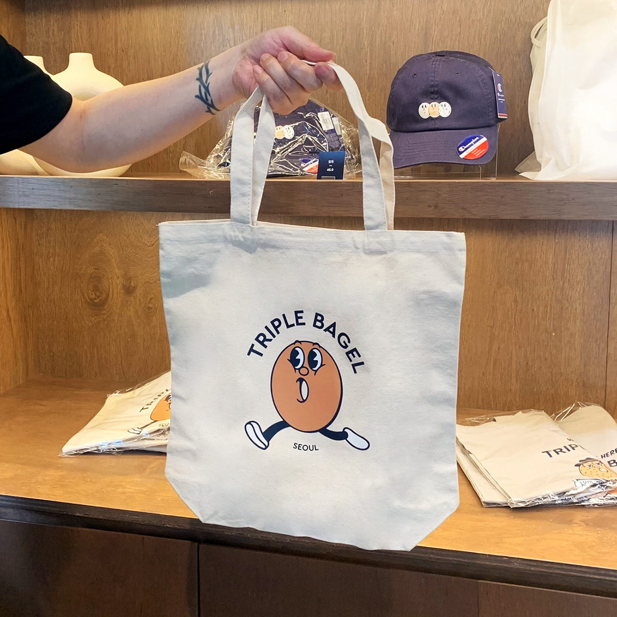 STUDIO FLAT FLAG - Triple Bagel 트리플 베이글