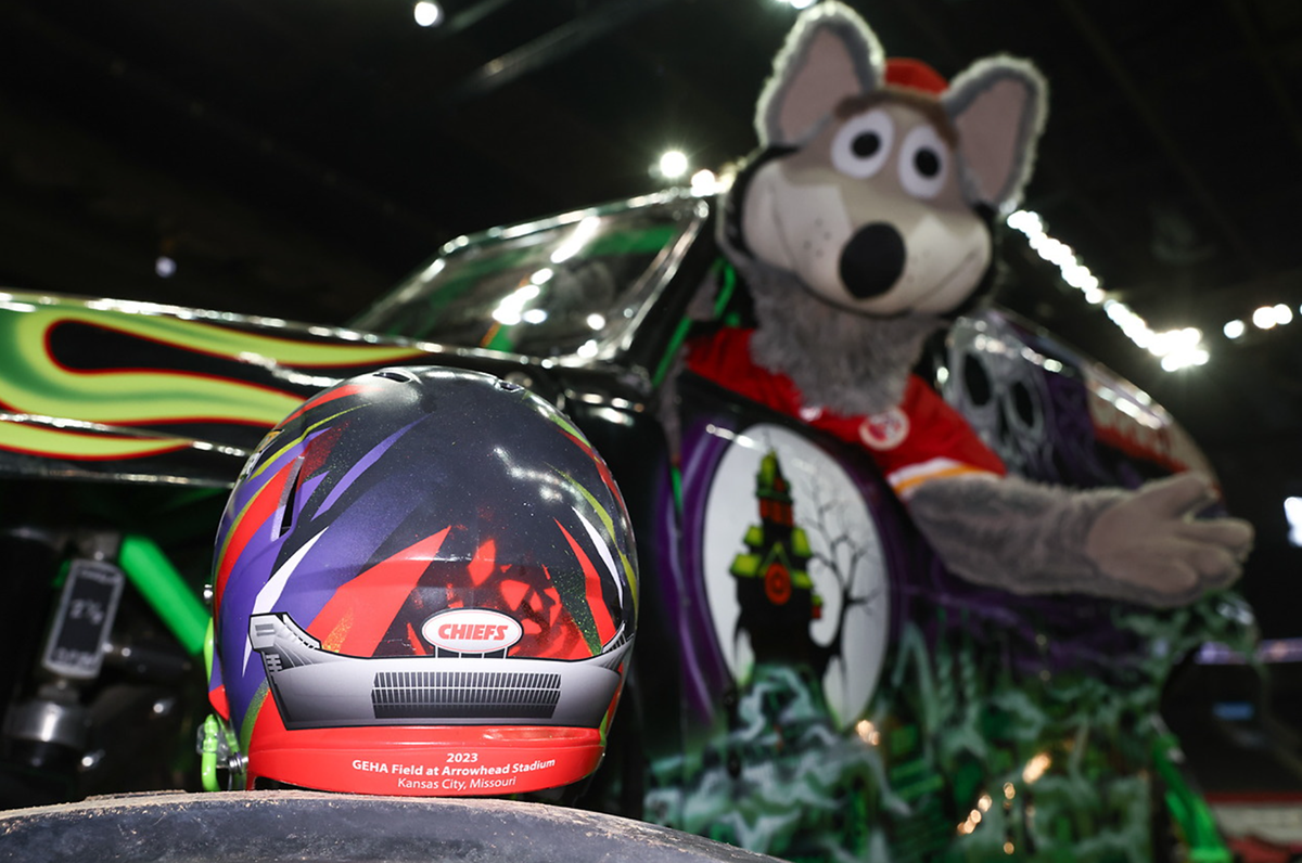 Sike Style Industries - Arrowhead Events 2023 custom gift helmets