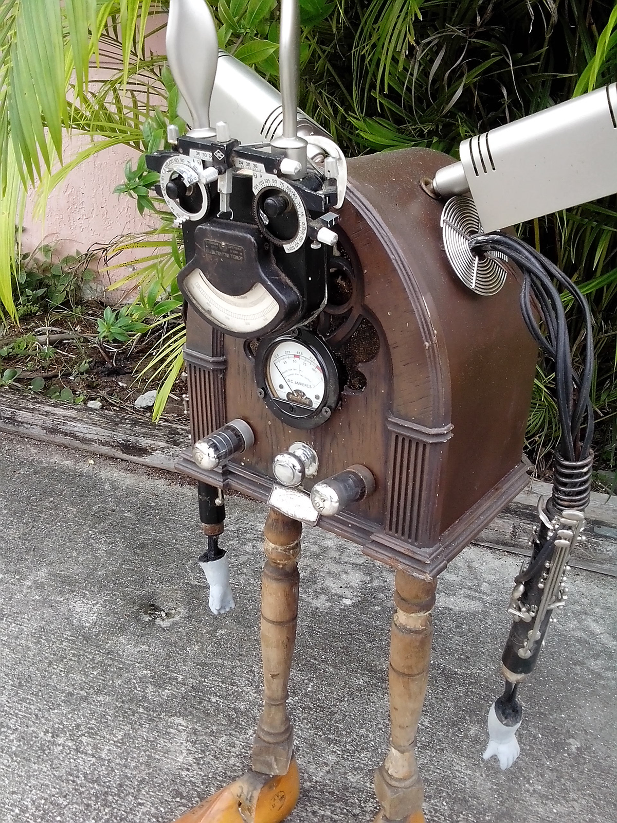 luis acevedo - Sculptures by Jorge Roldan