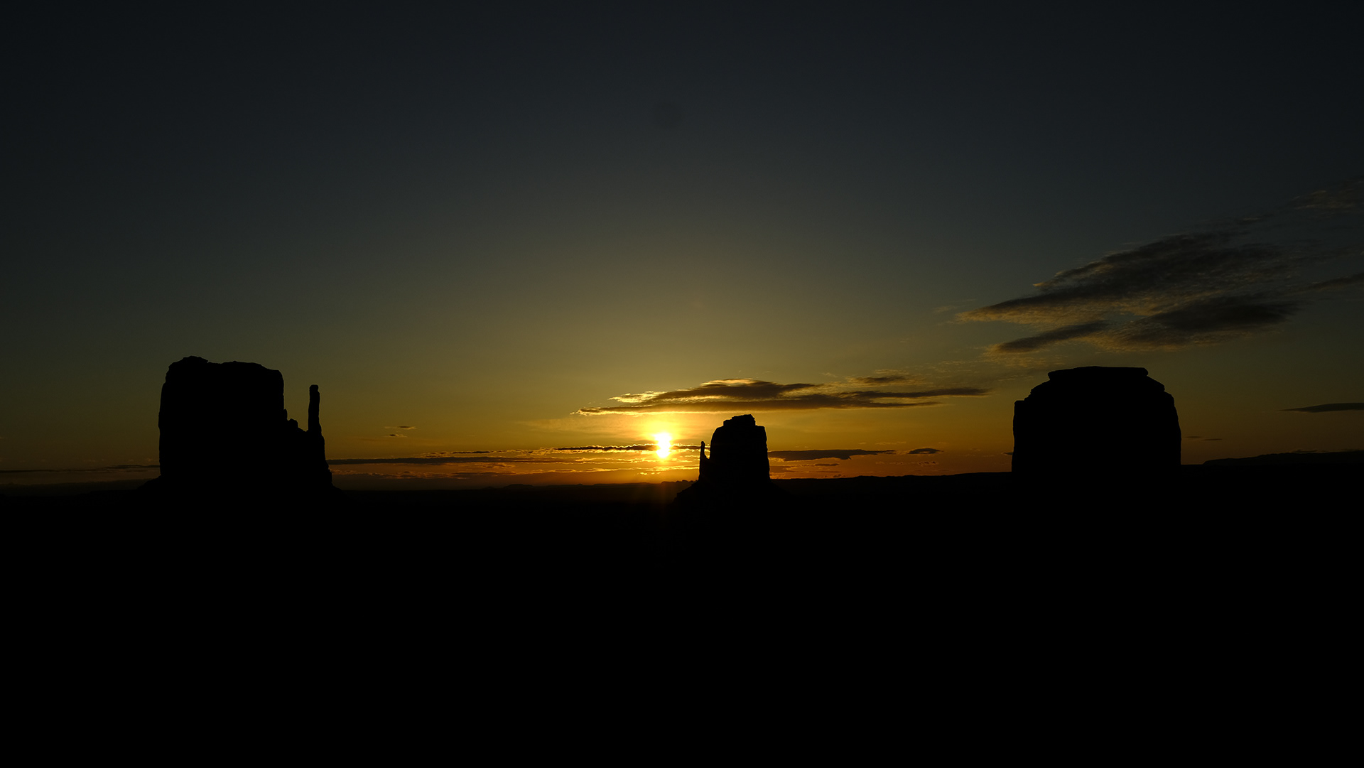Donald Metzler - Monument Valley at Sunset