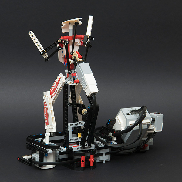 Arthur Sacek - LEGO DANC3R