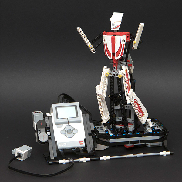 Arthur Sacek - LEGO DANC3R