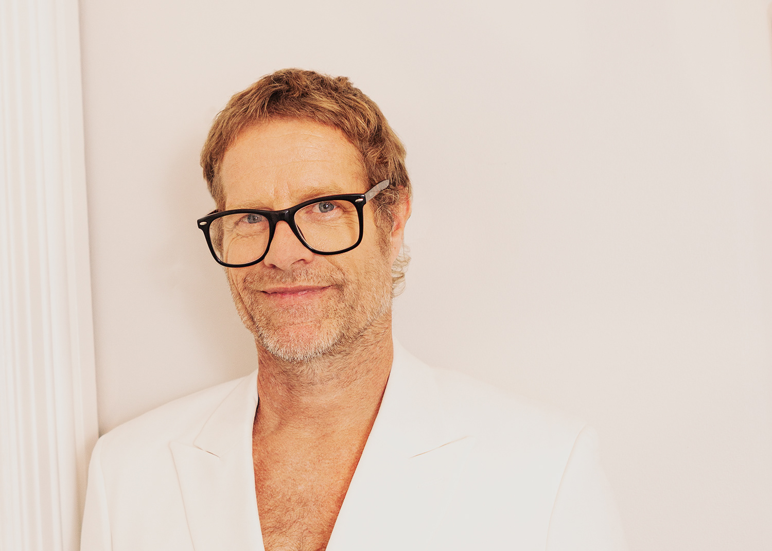 DEBORAH ROSSOUW: Arno Carstens