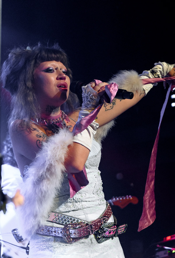 Bell Music Magazine - Jazmin Bean: Survivor of a “Traumatic Livelihood"
