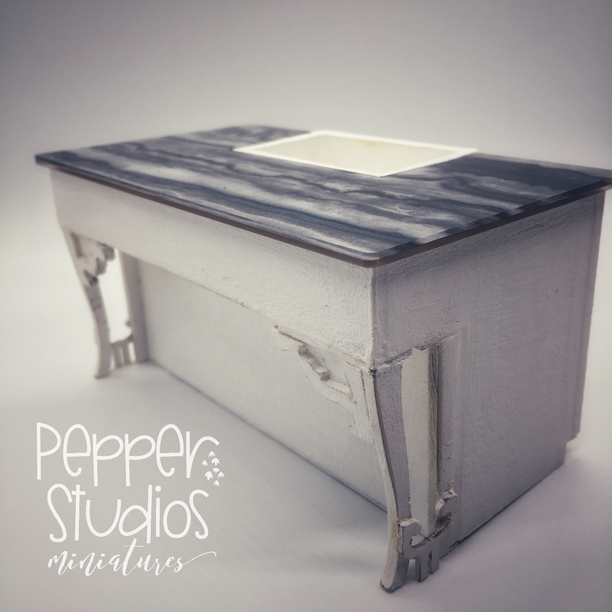 Pepper Studios Miniatures - Kitchen/Dining