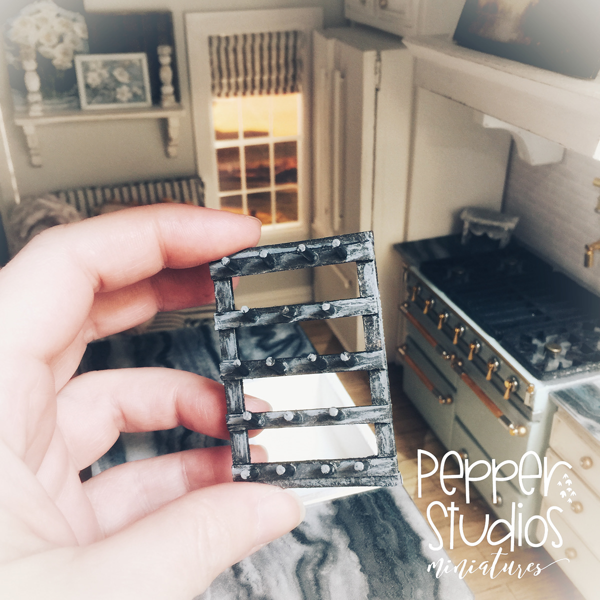 Pepper Studios Miniatures - Kitchen/Dining