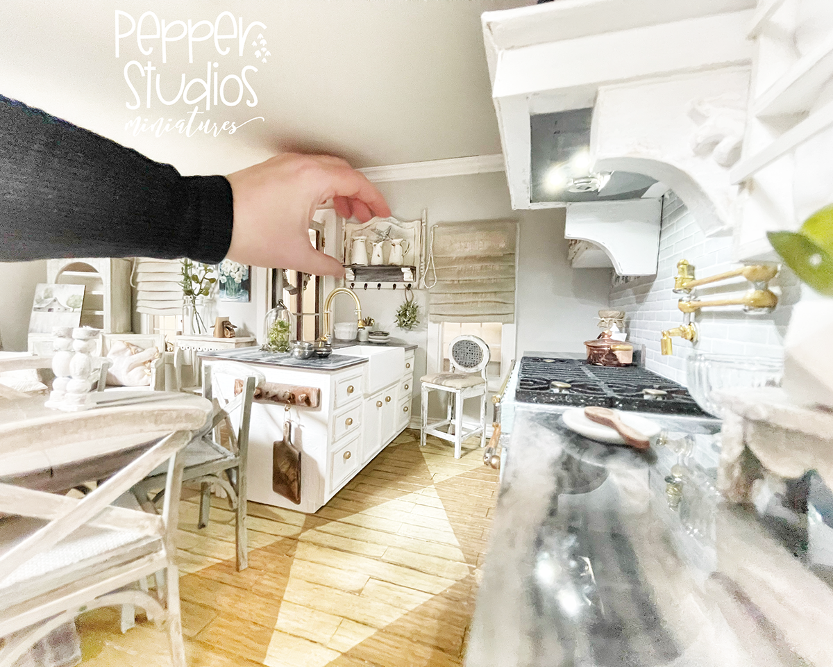 Pepper Studios Miniatures - Kitchen/Dining