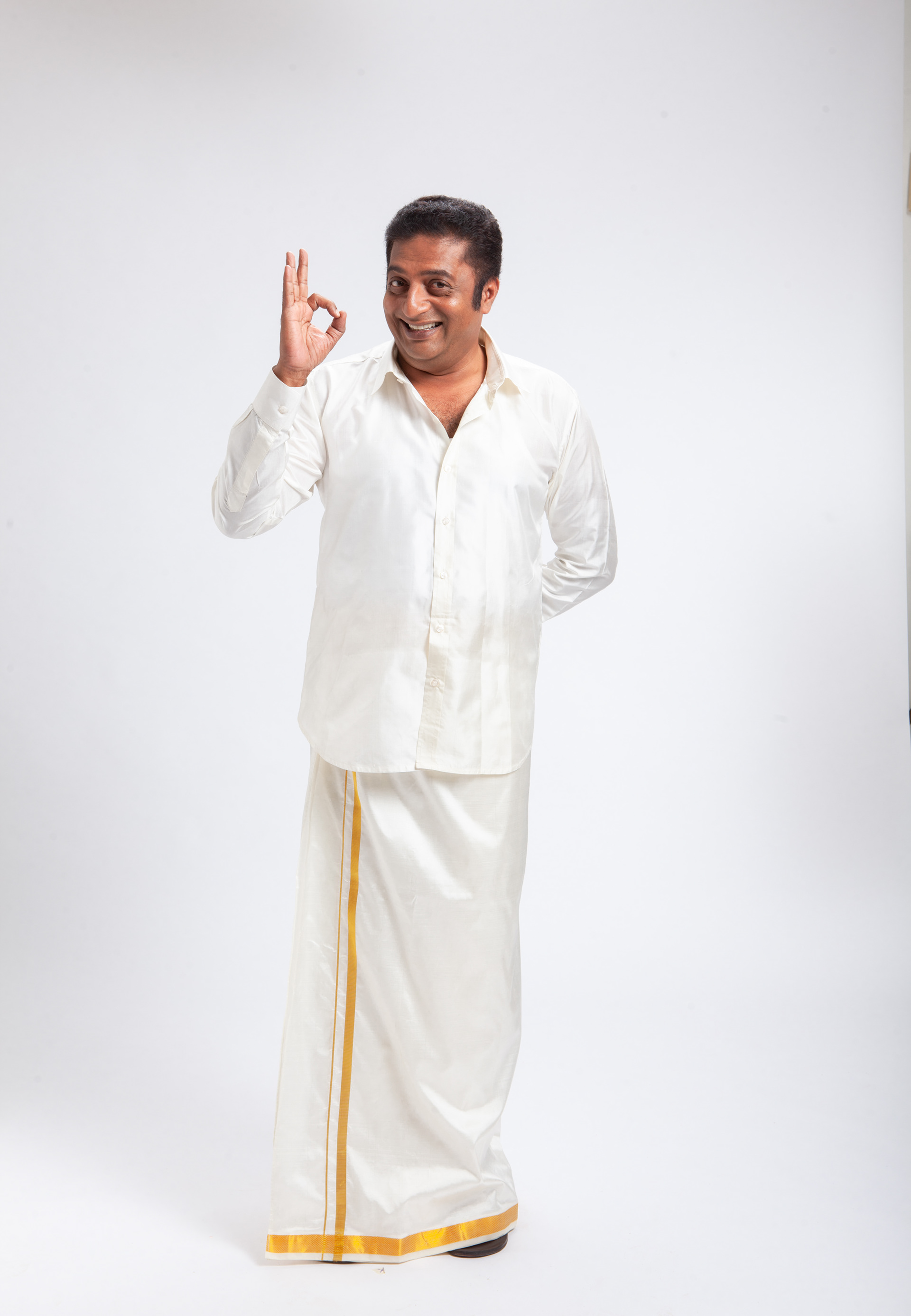 Arvind Shenoy - Prakash Raj for Surfa Paints