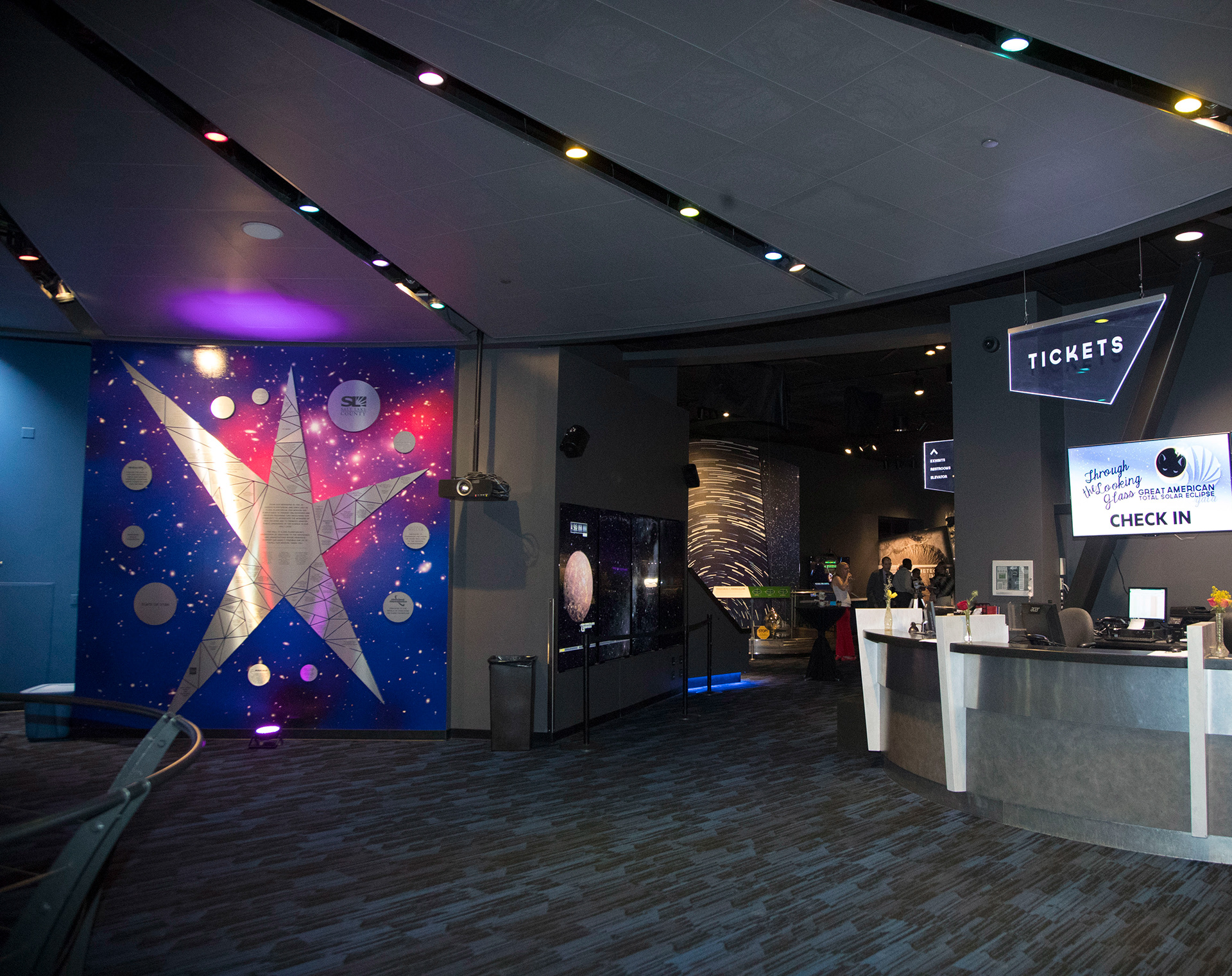 Carolyn Crowley Graphic Design - Clark Planetarium Wayfinding Signage