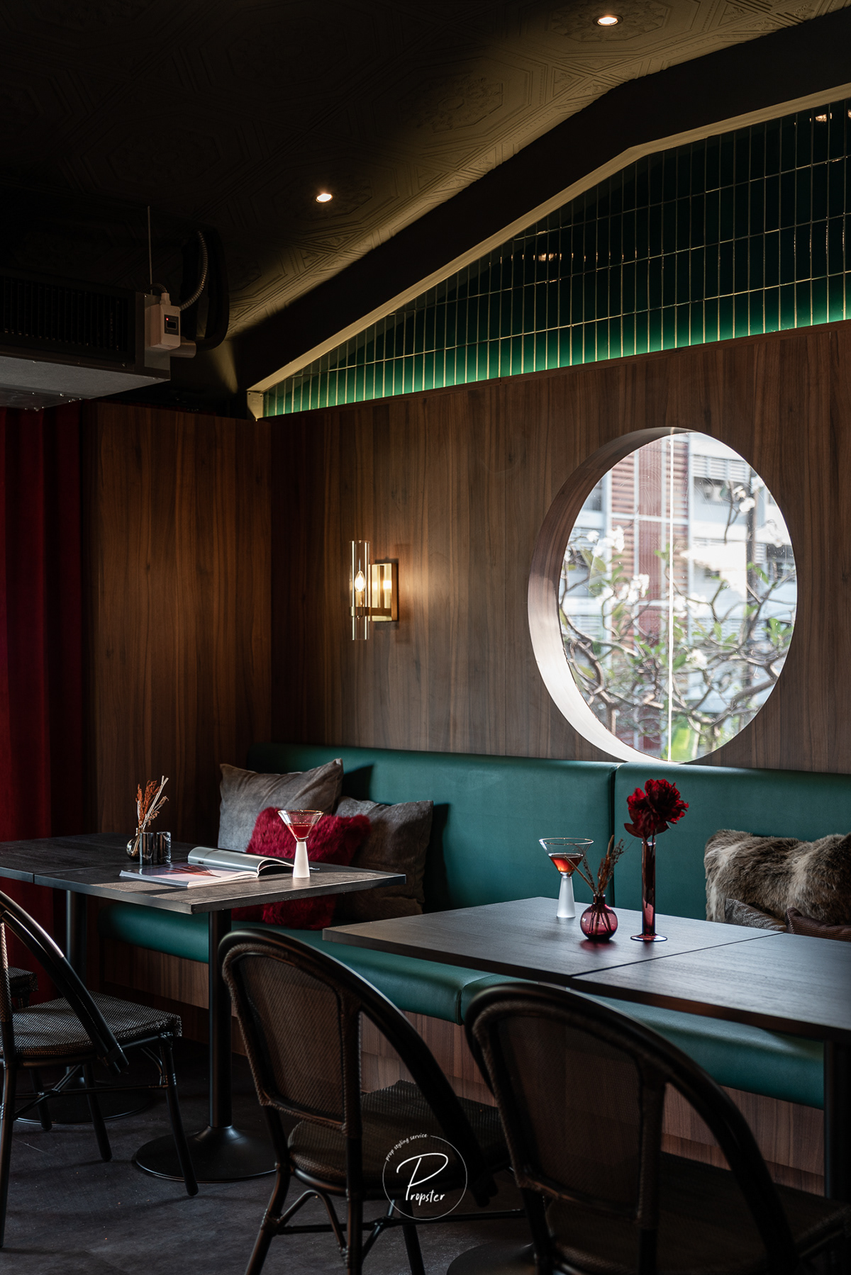PROPSTER STUDIO - The Nook Pub & Restaurant