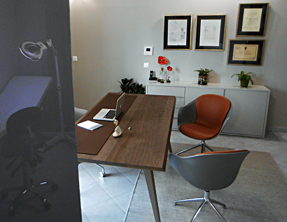 Square Design Interiors - SURGEON'S & VASCULAR SURGEON'S PRIVATE PRACTICE