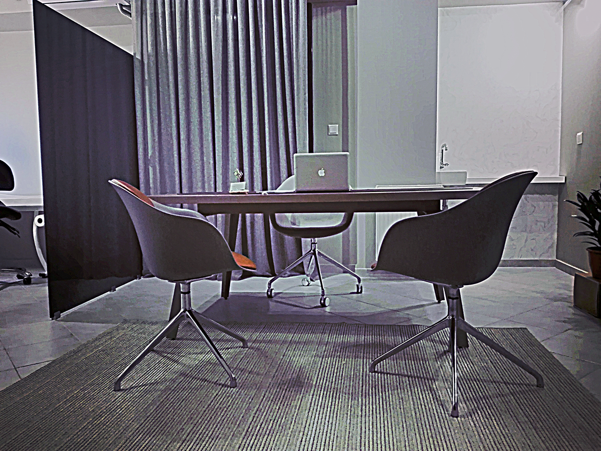 Square Design Interiors - SURGEON'S & VASCULAR SURGEON'S PRIVATE PRACTICE