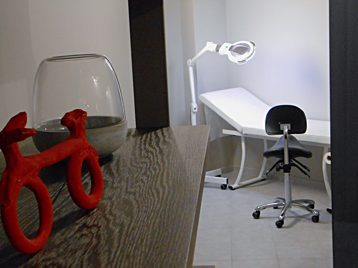 Square Design Interiors - SURGEON'S & VASCULAR SURGEON'S PRIVATE PRACTICE