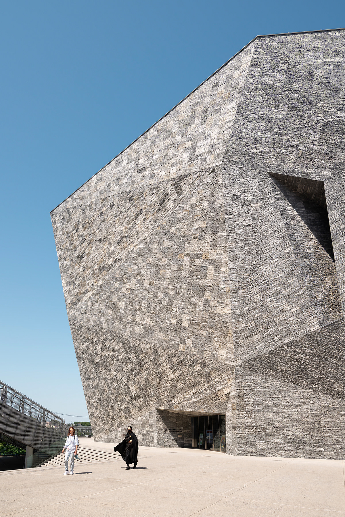 Andres Gallardo - KADOKAWA MUSASHINO MUSEUM // By Kengo Kuma & associates