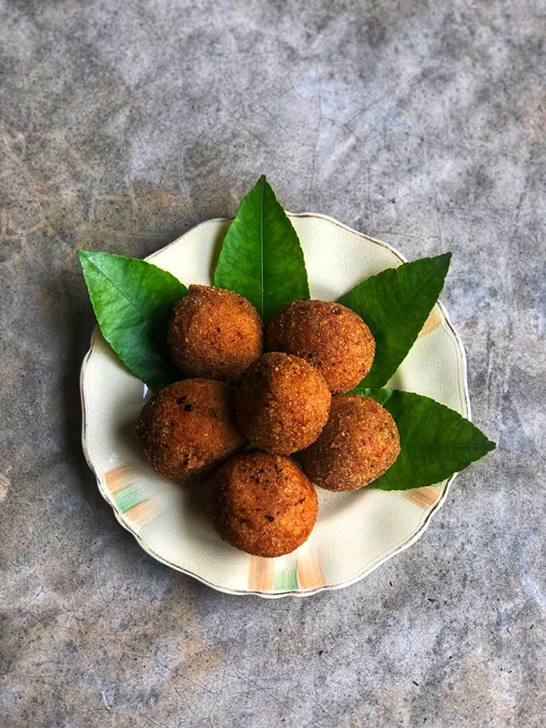 Podi Hands Cook - SRI LANKAN FISH CUTLETS